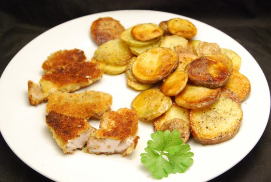 Gebackenes Kalbshirn mit Bratkartoffeln - Nudelheissundhos